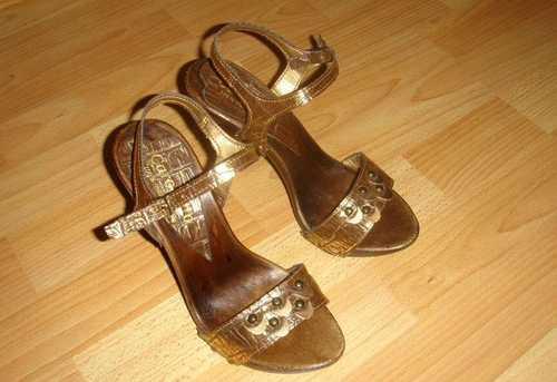 Carosello (женские туфли)