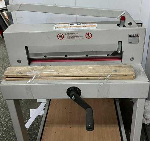Резак для бумаги ldeal 3905