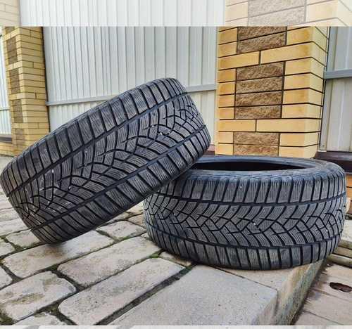 Goodyear UltraGrip Performance 225/40 R18 92V