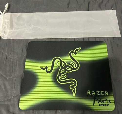 Игровой коврик от компании razer