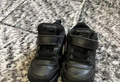 Детские кроссовки Nike 21 размер. Оригинал