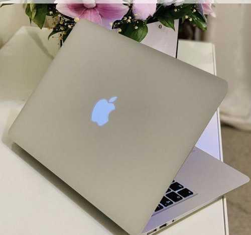 Ноутбук Apple MacBook Air 13