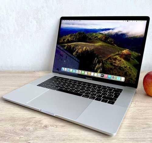 MacBook Pro 15 2019 i7 16Gb 256Gb 555X 4Gb SLV