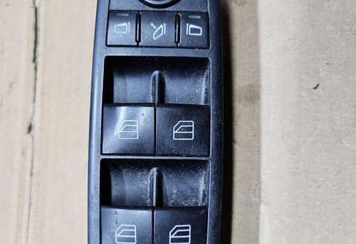 Блок кнопок стеклоподъемника Mercedes A 2518300590