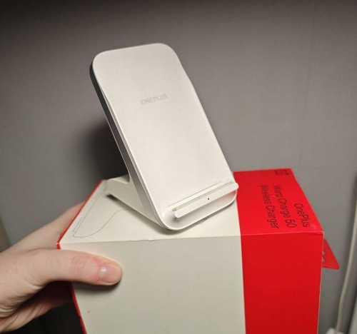 Беспроводная зарядка OnePlus