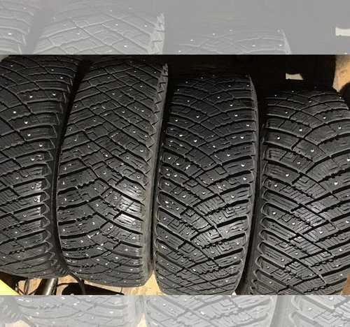 Goodyear UltraGrip Ice Arctic SUV 265/70 R16