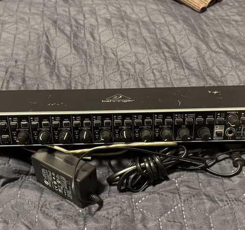 Behringer umc1820