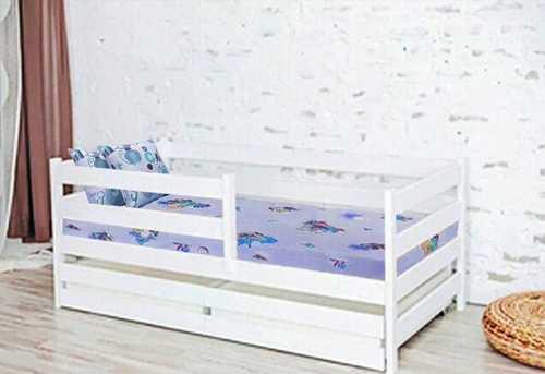 Кроватка из массива с бортиком софа эко детская