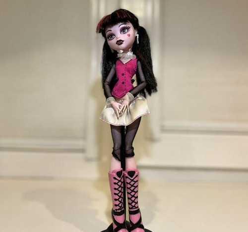 Кукла monster high Дракулаура