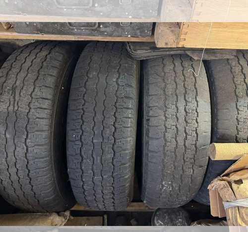 Bridgestone Dueler H/T 235/75 R15