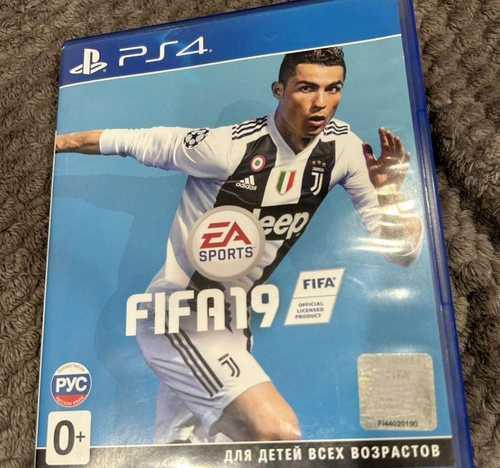 Игра на ps4 FIFA19