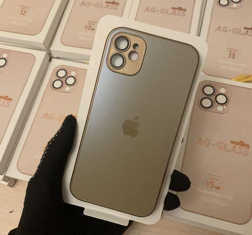 Чехол на iPhone 11 золотой Desert Titanium