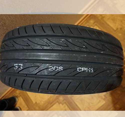 Yokohama Advan Fleva V701 225/50 R17