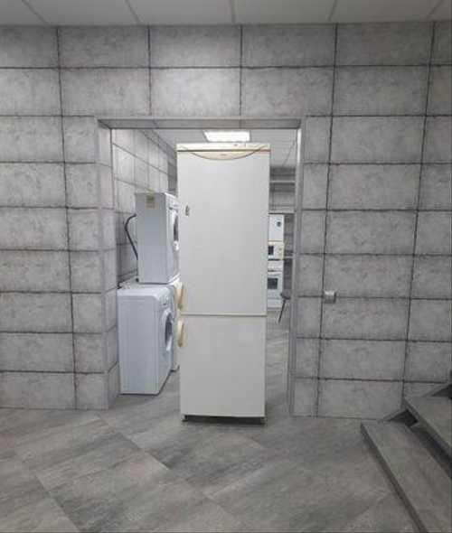 Холодильник Snaige RF 360