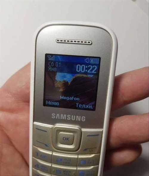 Samsung gt e1200m Белый