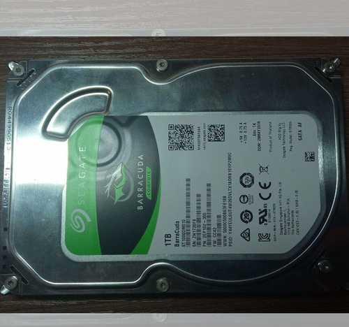 Жесткий диск seagate Barracuda ST1000DM010-1тб