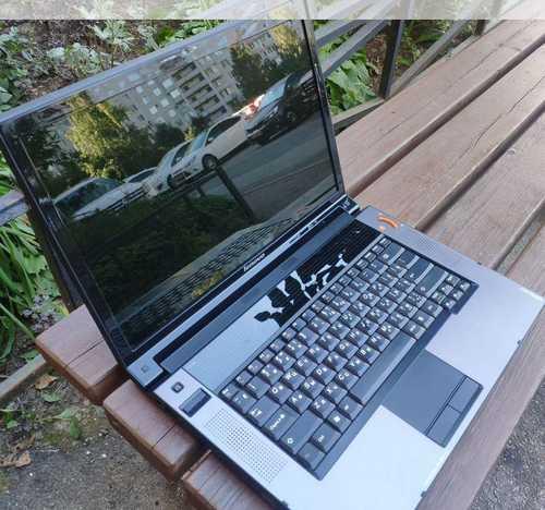 Ноутбук Lenovo IdeaPad Y530