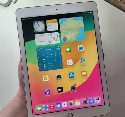 iPad 6 32GB Wi-Fi (в идеале)