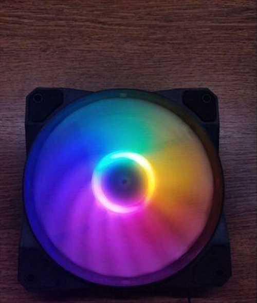 Вентилятор для корпуса с RGB подсветкой