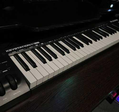 Midi-клавиатура M-Audio Keystation 61 MK3 + чехол