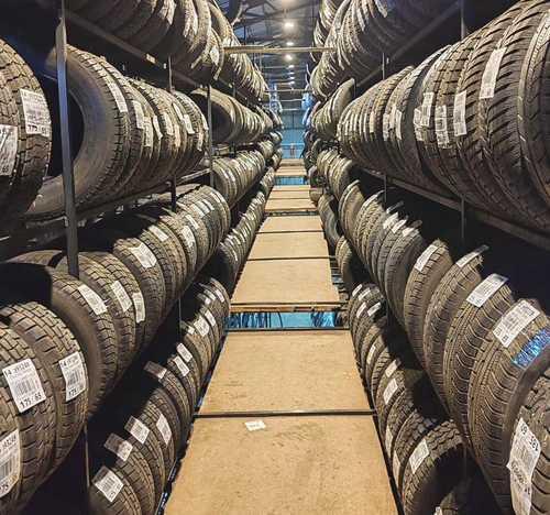 Nokian Tyres Hakkapeliitta R2 215/60 R17 98P