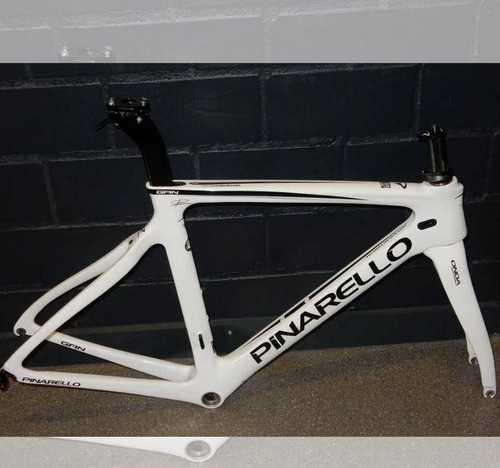 Карбоновая шоссейная рама Pinarello Gan