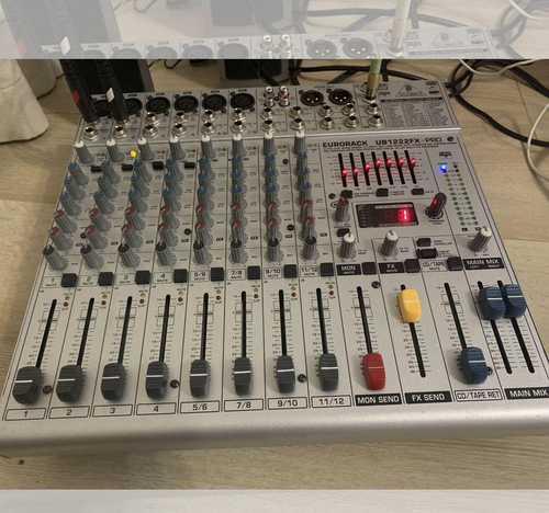 Микшерный пульт behringer ub1222fx-pro