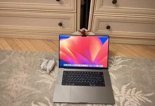 MacBook Pro 16 M1 Max 64Gb 8Tb Как новый