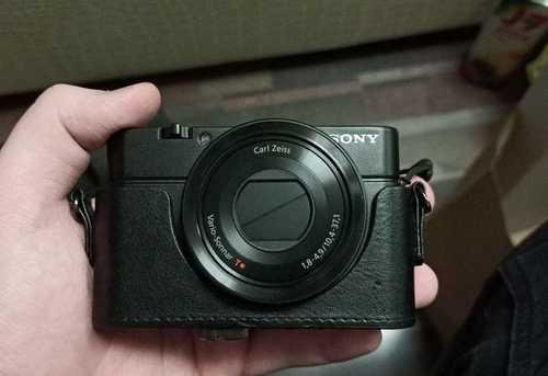 Компактный фотоаппарат Sony RX100 Carl Zeiss
