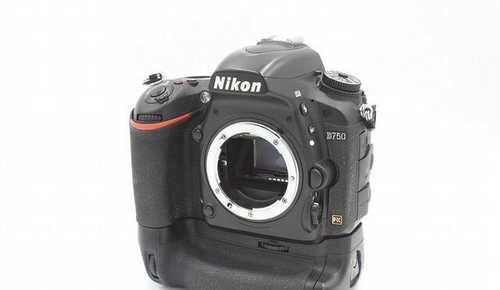Nikon D750 Body+ MB-D16