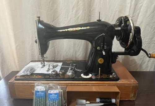 Швейная машинка пмз-2М в рабочем состоянии