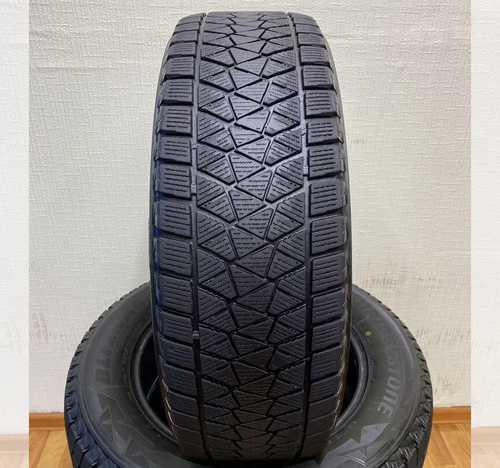 Bridgestone Blizzak DM-V2 225/65 R17