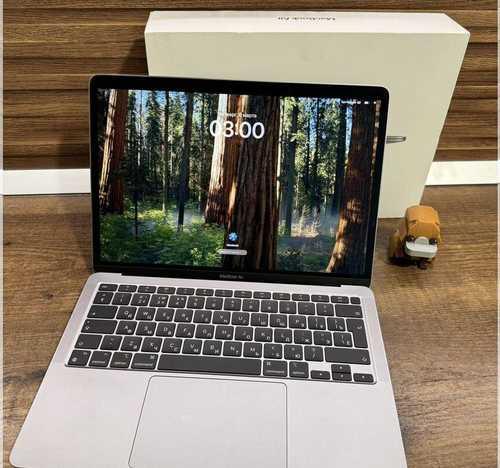 Macbook Air M1 8/256gb идеал