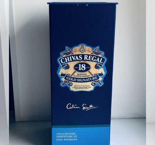 Коробка c бутылкой от Chivas Regal 18