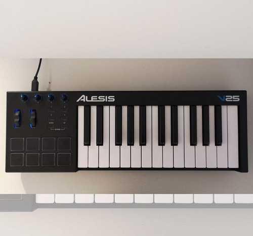 Миди-клавиатура Alesis v25 mk1