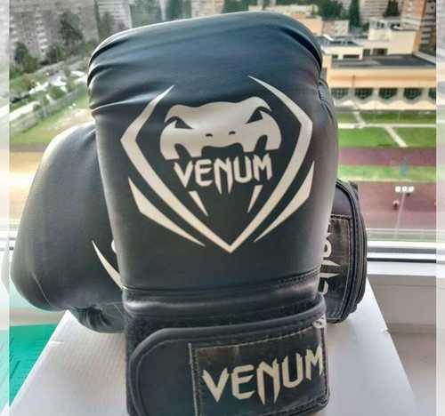 Боксерские перчатки Venum 12 oz