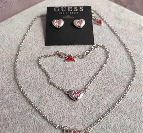 Набор украшений Guess серьги браслет кулон