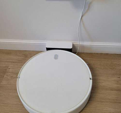 Робот-пылесос Xiaomi Mi Robot Vacuum-Mop Essential