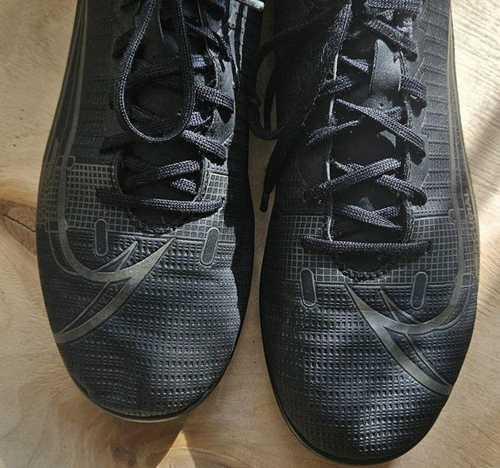 Футбольные бутсы nike mercurial