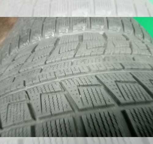 Bridgestone Blizzak Revo2 245/40 R18