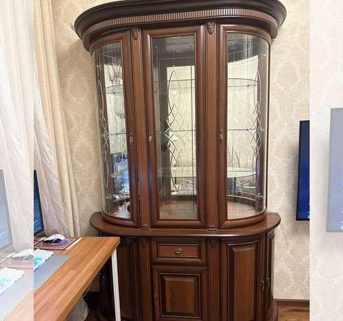 Сервант (Витрина и комод)