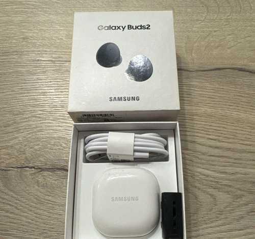 Samsung galaxy Buds2 зарядка для наушников