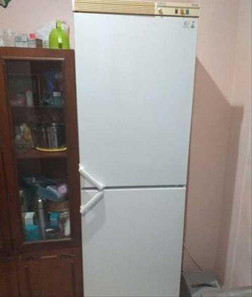 Холодильник финский двухкамерный Rosenlew