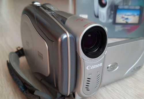 Видеокамера Canon DC100