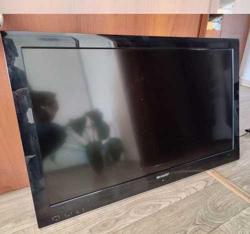 Телевизор Sharp LC-32LE530RU