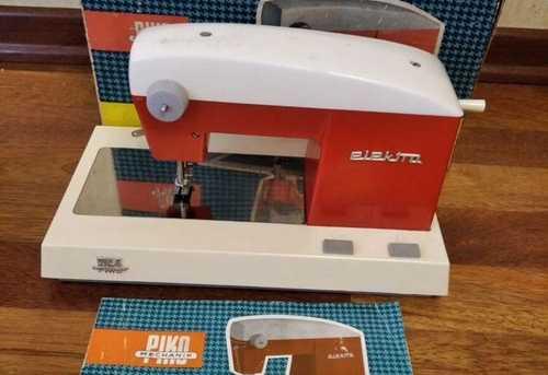 Детская швейная машинка ГДР