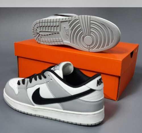 Кроссовки женские демисезонные Nike SB dunk low