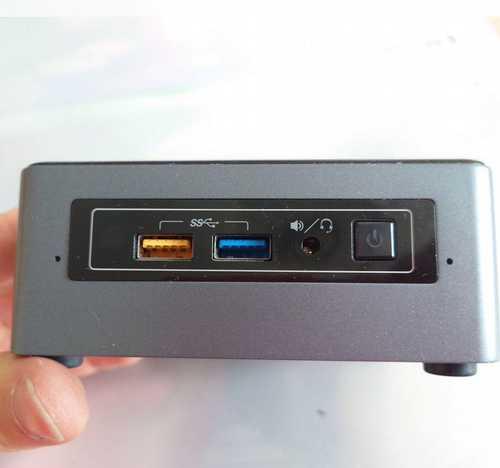 Intel NUC boxnuc6CAY