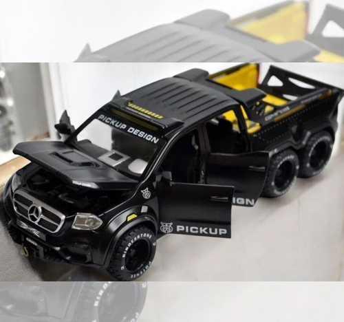 Модель toys автомобиля Mercedes-Benz X-Class 6x6