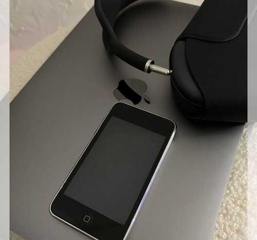 Плеер Apple iPod Touch 2 8GB